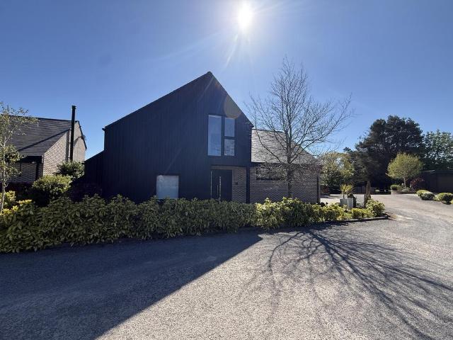 Burgess Fields, Maidstone, ME17 4 bed house to rent £3,500 pcm £808 pw