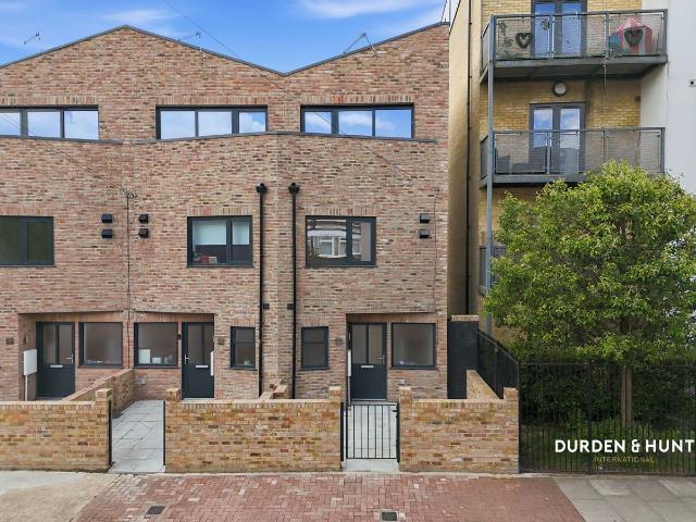 Burgess Street, Limehouse E14, 4 bed end terrace house to rent, £4,200 pcm | PrimeLocation