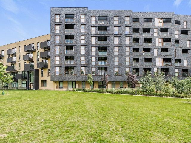 Burgess Springs, Chelmsford CM1, 2 bed flat to rent, £1,625 pcm | PrimeLocation
