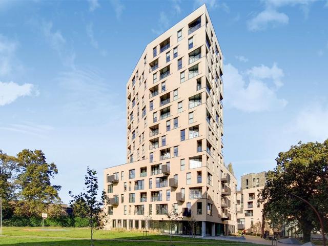 Burgess Springs, Chelmsford CM1, 2 bed flat to rent, £1,675 pcm | PrimeLocation