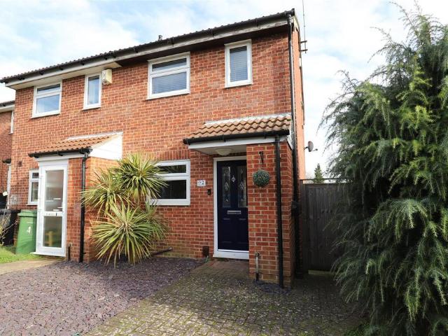 Burghclere Drive, Maidstone ME16 2 bed end of terrace house to rent £1,425 pcm £329 pw