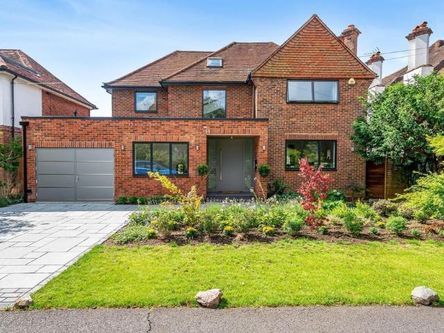 Burghley Avenue, New Malden, KT3 4 bed detached house to rent £7,500 pcm £1,731 pw
