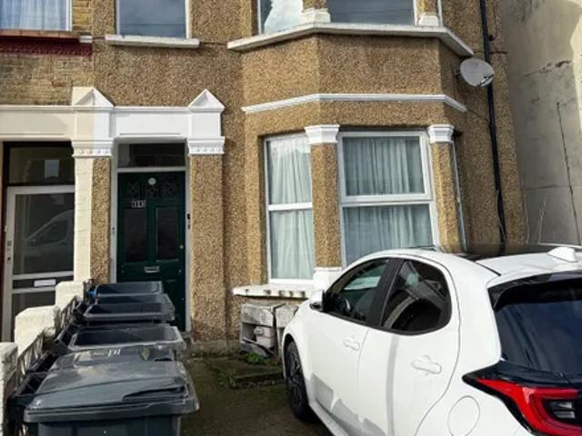 Burgoyne Road, London, SE25 6JT, United Kingdom | 3 bed apartment for rent #165746236 | Rentberry