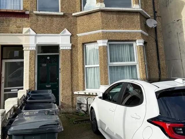 Burgoyne Road, London, SE25 6JT, United Kingdom | 3 bed apartment for rent #165993560 | Rentberry