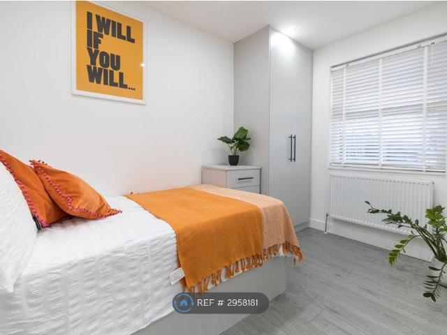 Burgoyne Road, Sunbury On Thames TW16, Room to rent, £795 pcm | PrimeLocation