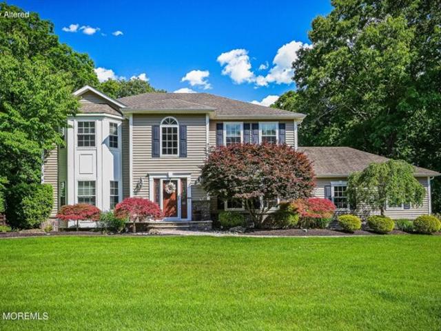 Burke Dr, Farmingdale, Home For Sale