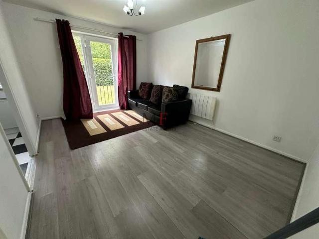 Burket Close, Norwood Green, UB2