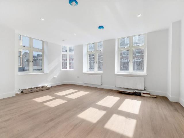 Burleigh Way, Enfield EN2, 2 bed flat to rent, £1,950 pcm | PrimeLocation