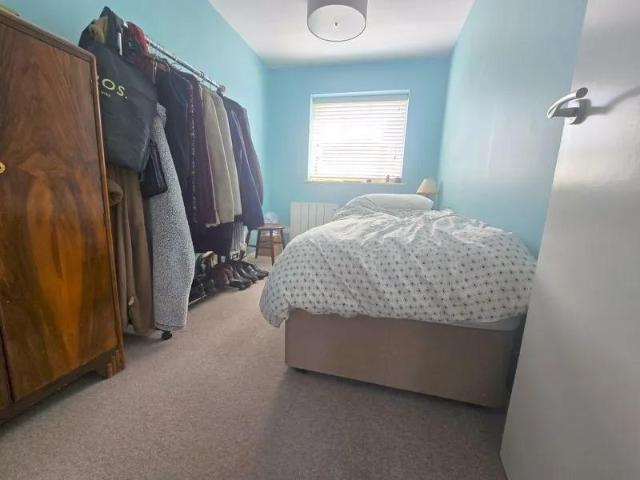 Burleigh Court, Offord Close, London. 2 bed flat to rent £1,690 pcm £390 pw