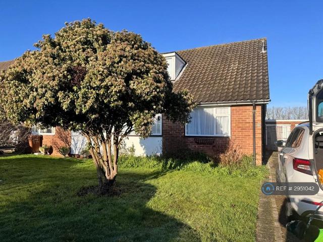 Burleigh Close, Rochester, ME2 3 bed semi detached house to rent £1,900 pcm £438 pw