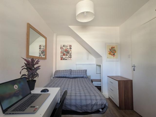 Burley House – Room 1