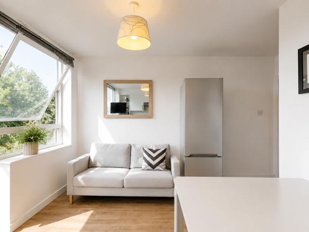 Burley House – Room 1