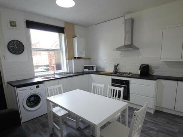 Burley Lodge Road, Hyde Park, 4 Bedroom Terraced