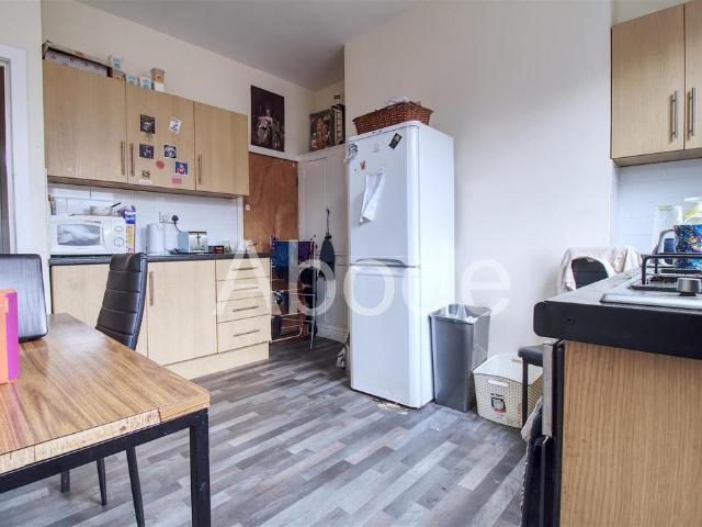 Burley Lodge Road, Hyde Park, Leeds 3 bed house to rent £1,807 pcm £417 pw