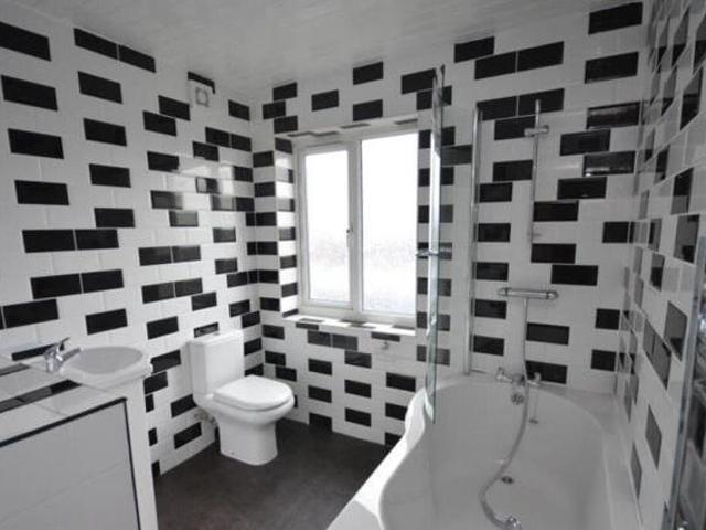 Burley Road, Leeds, 3 Bedroom House
