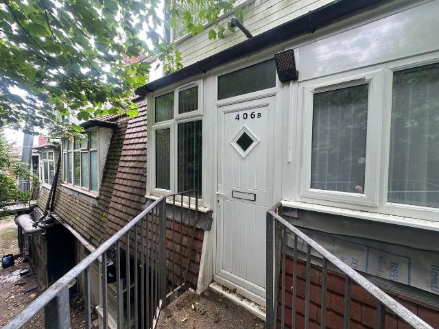 Burley Road, Leeds, West Yorkshire LS4, 4 bed flat to rent, £1,700 pcm | PrimeLocation