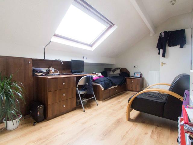Burley Road, Leeds LS4, 1 bed flat to rent, £693 pcm | PrimeLocation