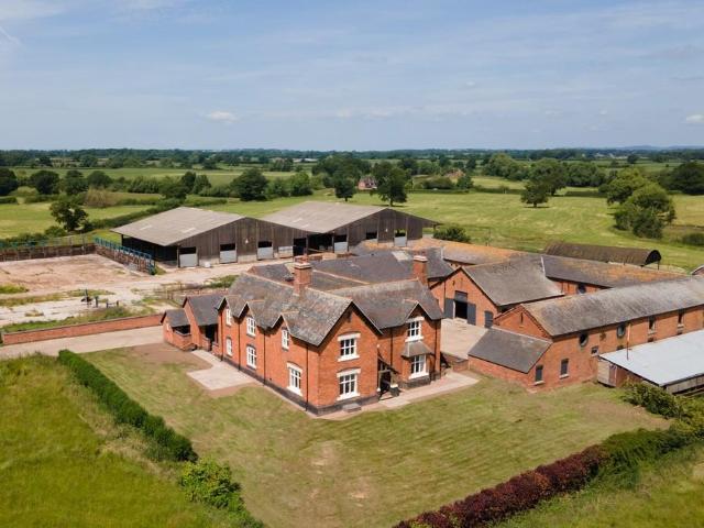 Burleydam, Whitchurch, Shropshire 5 bed farm house to rent £2,050 pcm £473 pw