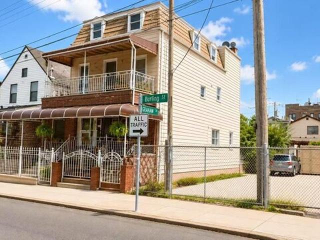 Burling St, Flushing, Home For Sale