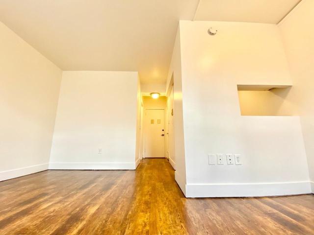 Burlingame Apartments Studio Apartment for Rent at 404 E Howell St, Seattle, WA 98122 Broadway