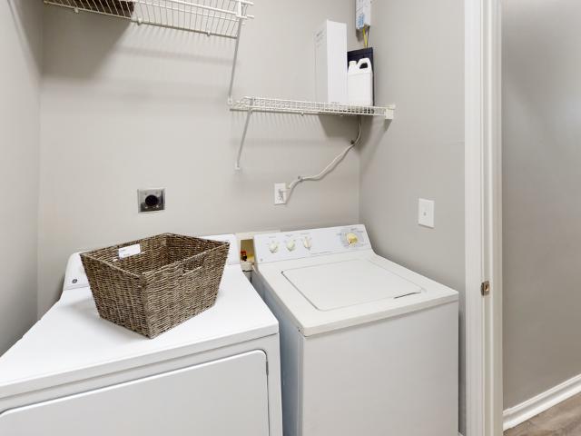 Burlington Oaks Apartments 1 Bedroom Apartment for Rent at 6060 Taylor Dr, Burlington, KY 41005