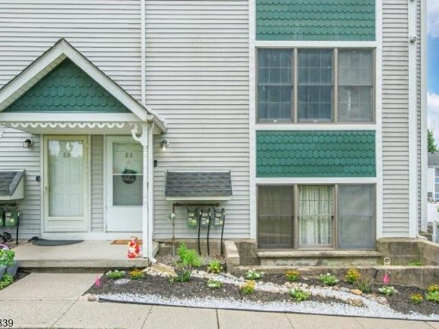 Burlington Ct, Hamburg, Home For Sale