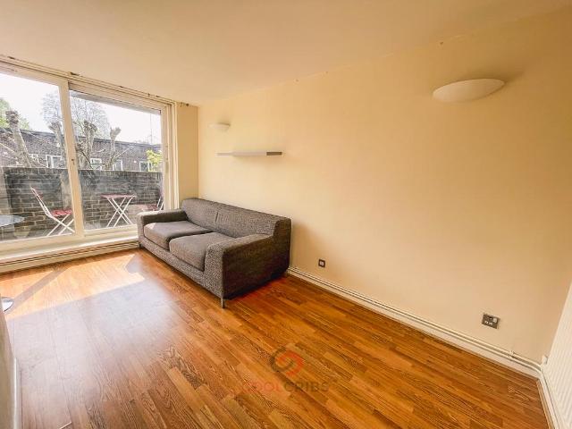 Burlington Close, Maida vale, London W9 3 bed flat to rent £3,098 pcm £715 pw
