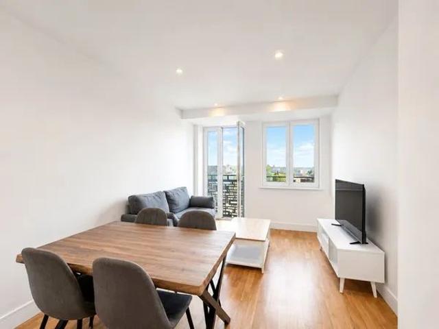 Burlington House, Waltham Cross, EN8, Property for rent