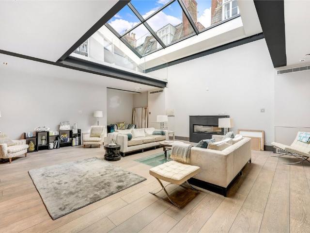 Burlington Lodge Studios, Rigault Road, Fulham, London SW6, 4 bed mews to rent, £15,000 pcm | PrimeLocation