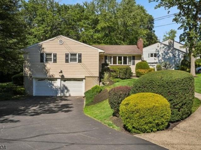 Burlington Rd, Berkeley Heights Twp, Home For Sale