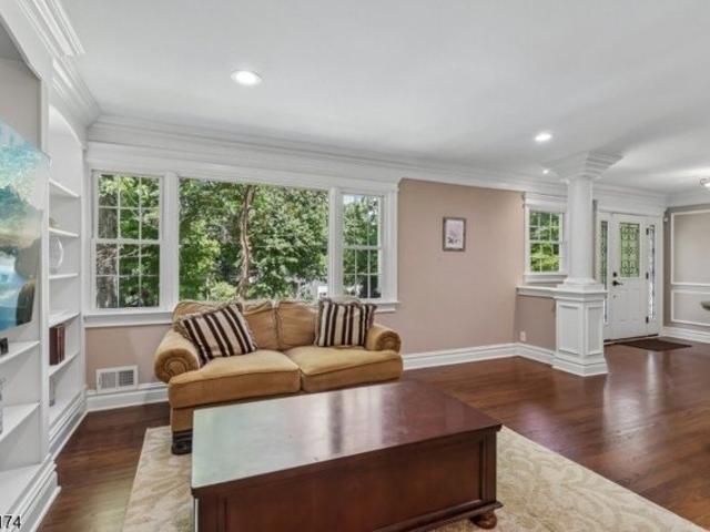Burlington Rd, Berkeley Heights Twp, Home For Sale