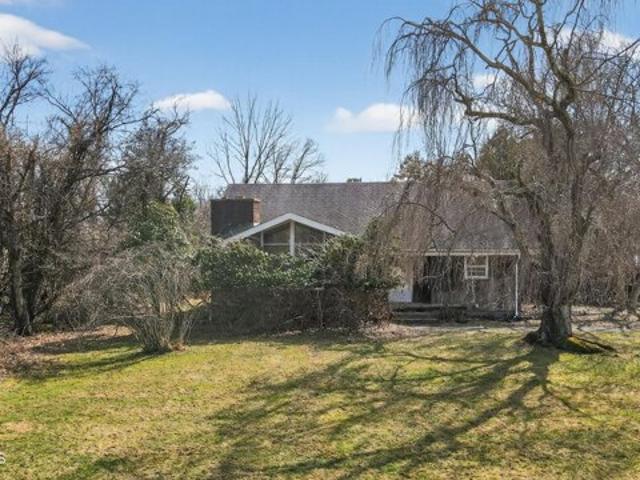 Burlington Rd, Freehold, Home For Sale