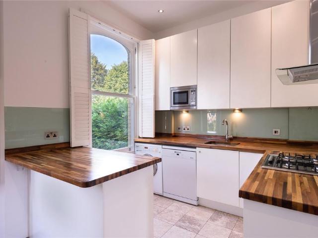 Burlington Road, Chiswick, London, W4 1 bed flat to rent £2,500 pcm £577 pw