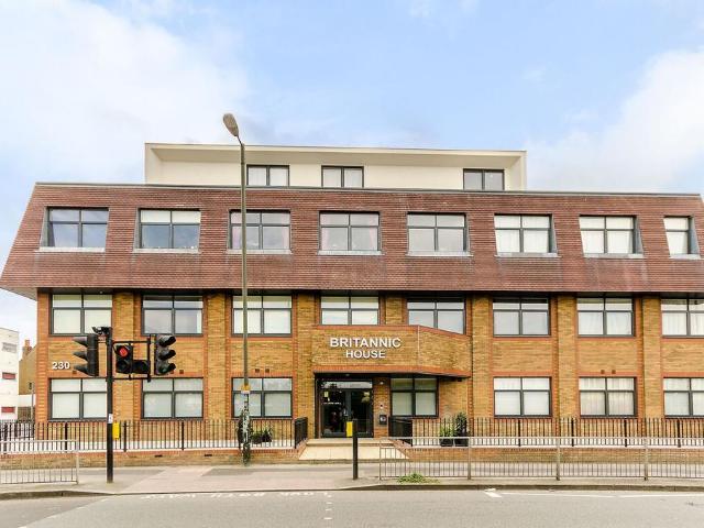 Burlington Road, New Malden, KT3 Studio to rent £1,450 pcm £335 pw