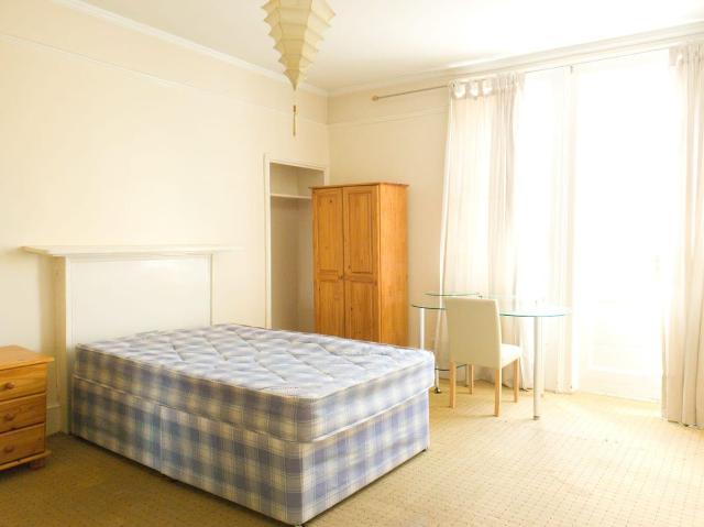 Burlington Street, Bath BA1, 5 bed flat to rent, £3,375 pcm | PrimeLocation