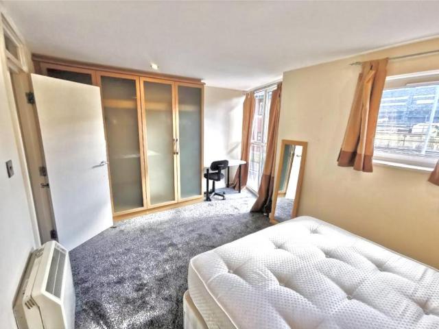 Burlington Street, Manchester M15 1 bed house of multiple occupation to rent £1,040 pcm £240 pw