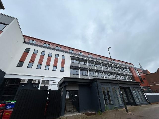 Burlington Square, Chesterfield S40, 2 bed flat to rent, £925 pcm | PrimeLocation