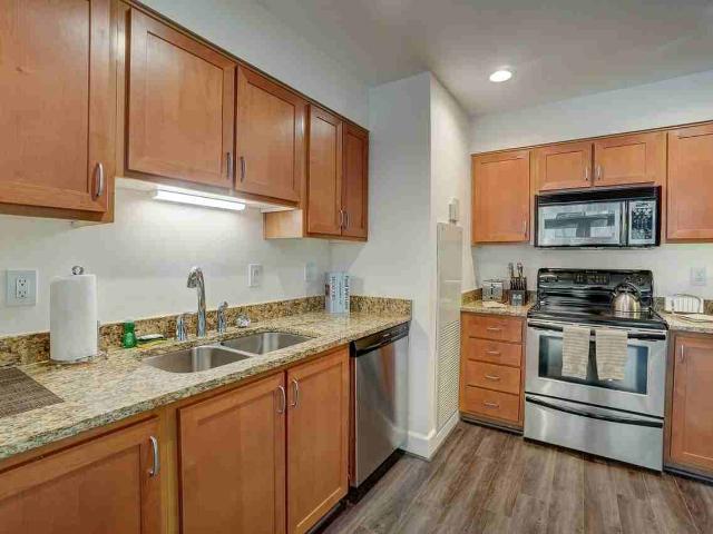 Burlington Tower 1 Bedroom Apartment for Rent at 900 Nw Lovejoy St, Portland, OR 97209 Pearl