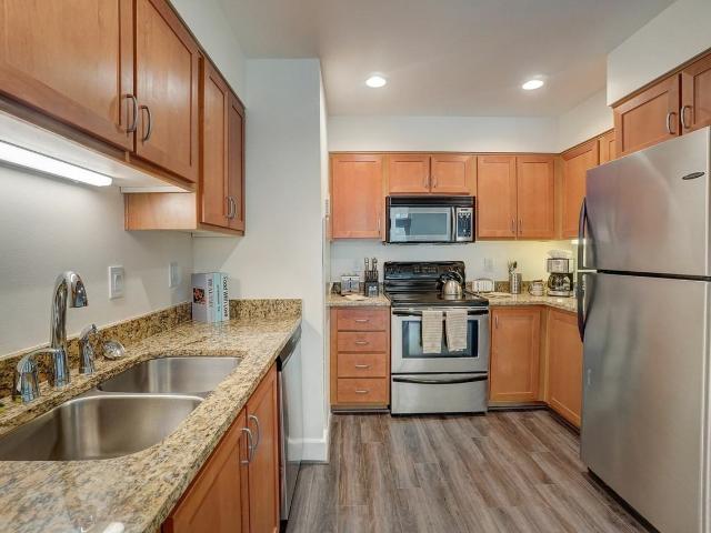 Burlington Tower 1 Bedroom Apartment for Rent at 900 Nw Lovejoy St, Portland, OR 97209 Pearl