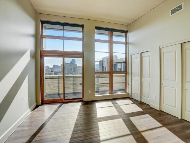 Burlington Tower 1 Bedroom Apartment for Rent at 900 Nw Lovejoy St, Portland, OR 97209 Pearl