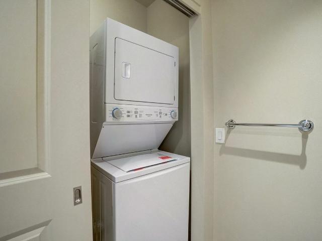 Burlington Tower 1 Bedroom Apartment for Rent at 900 Nw Lovejoy St, Portland, OR 97209 Pearl