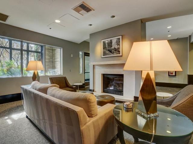 Burlington Tower 1 Bedroom Apartment for Rent at 900 Nw Lovejoy St, Portland, OR 97209 Pearl