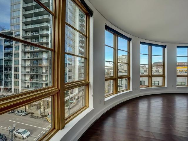 Burlington Tower 2 Bedroom Apartment for Rent at 900 Nw Lovejoy St, Portland, OR 97209 Pearl