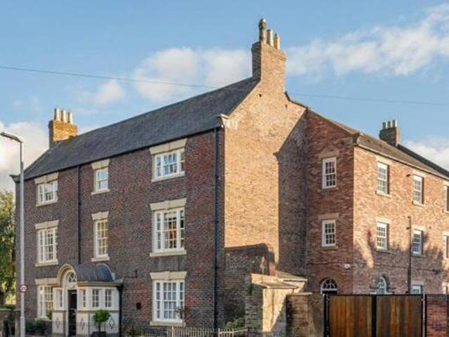 Burn Brae House, Hencotes, 2 Bedroom Apartment