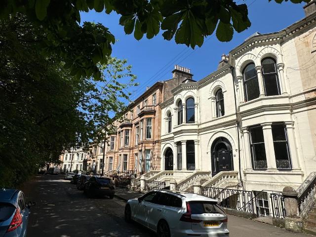 Burnbank Gardens, Woodside, Glasgow G20, 4 bed flat to rent, £3,200 pcm | PrimeLocation