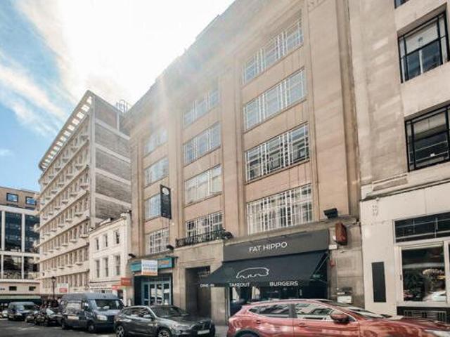 Burne Jones House, Bennetts Hill, 2 Bedroom Apartment