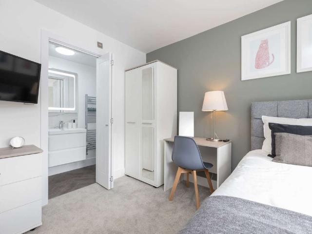 Burnell Avenue Room 5