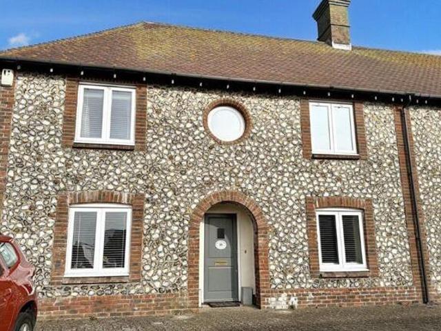Burnes Vale, Rottingdean, 2 Bedroom Semi detached