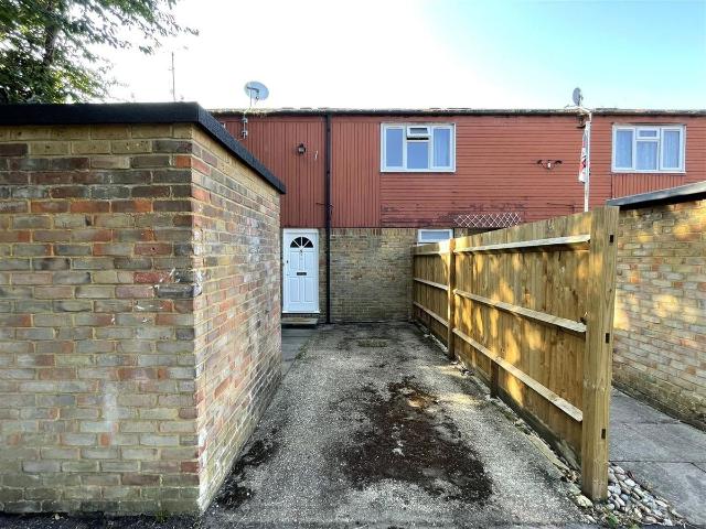 Burness Close, Uxbridge UB8, 1 bed maisonette to rent, £1,400 pcm | PrimeLocation