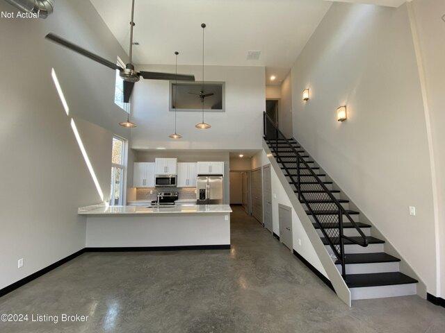 Burnett Farm Ln, Louisville, Home For Sale